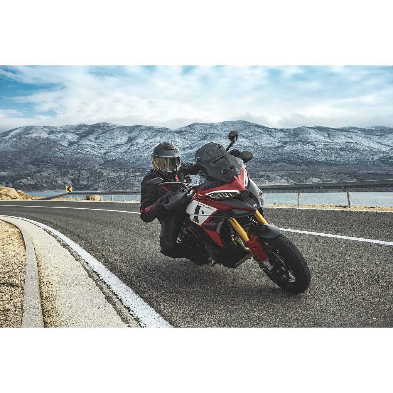 Casque de moto modulaire en carbone Schubert C5 CARBON poli Vente en ...