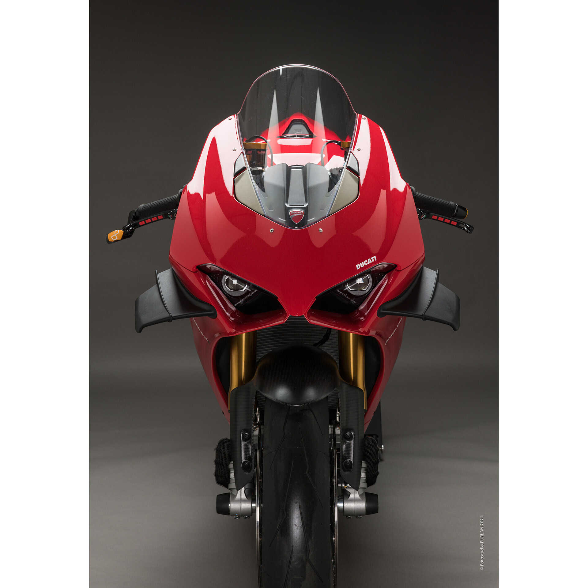 Lightech CARD0815 Carbon Side Deflectors Glossy For Ducati Panigale V4 ...