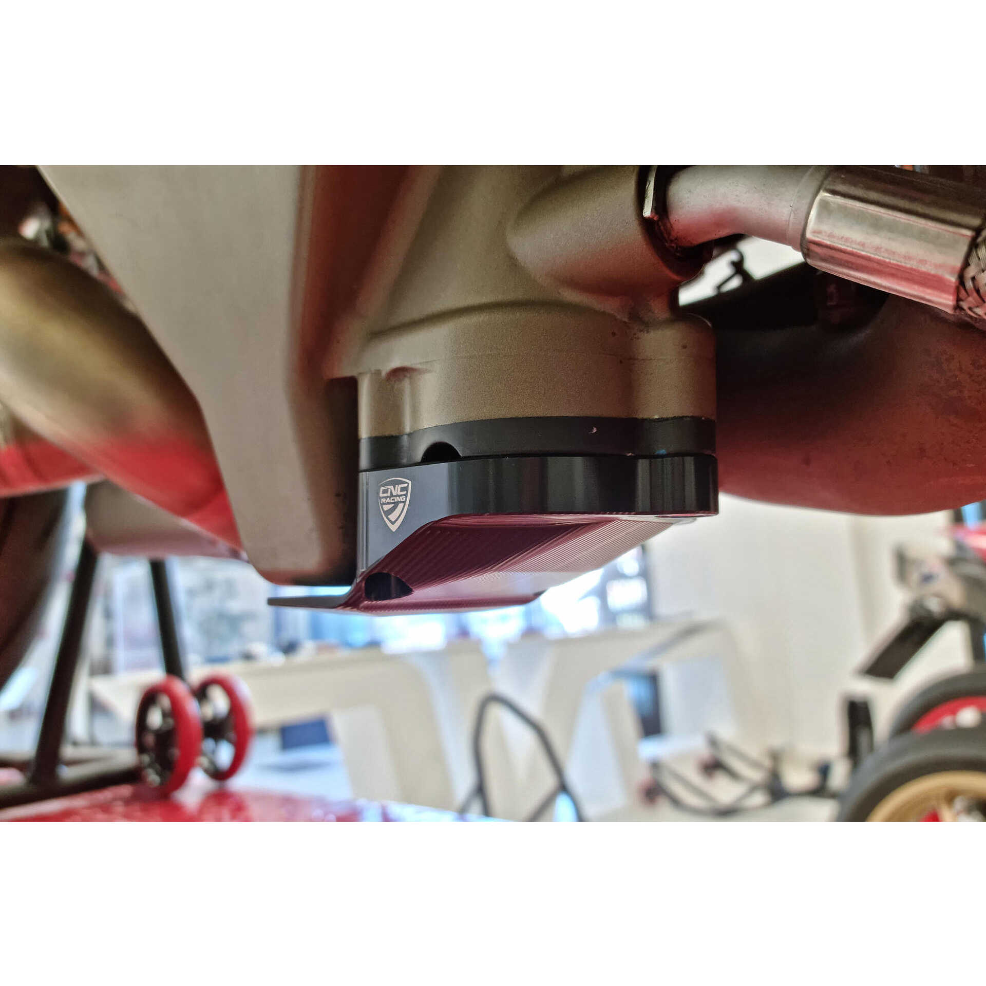 Oil sump guard PR320 Ducati Panigale V4 Streetfighter V4 CNC Racing ...