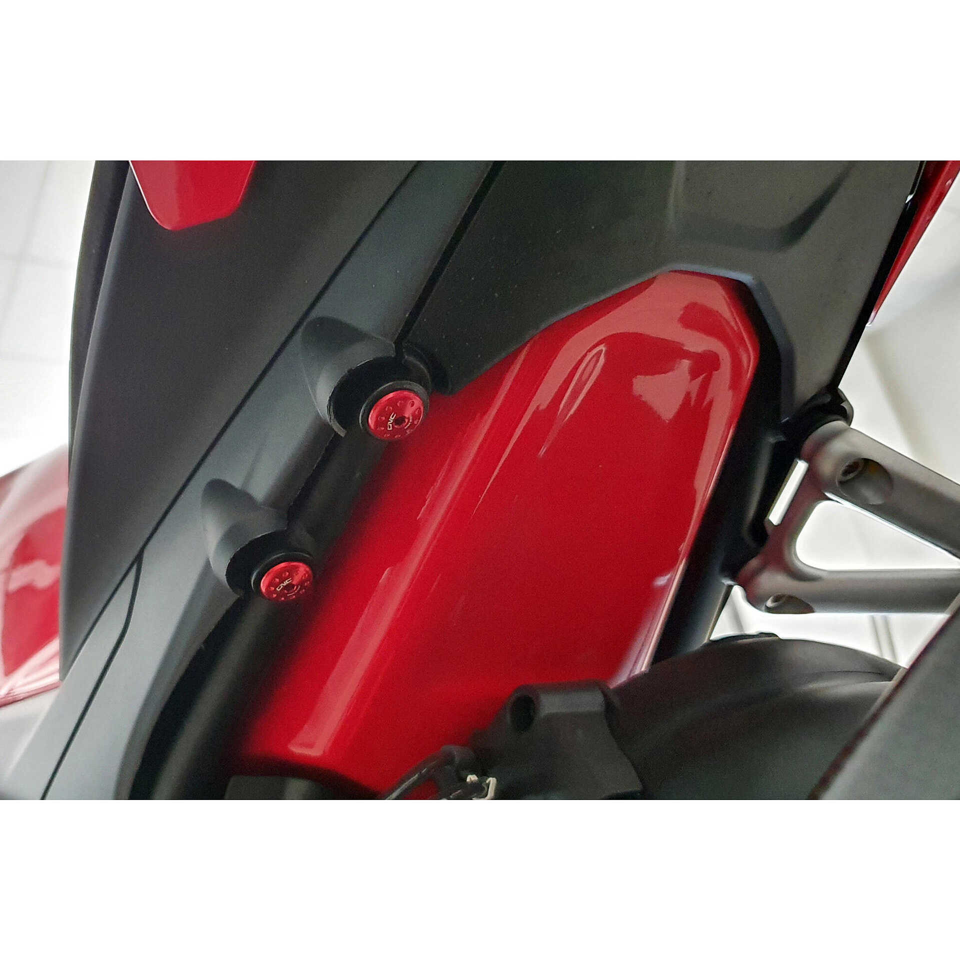 PET40 Passenger Footrest Removal Hole Cover Caps (M8 2pcs) CNC Racing ...