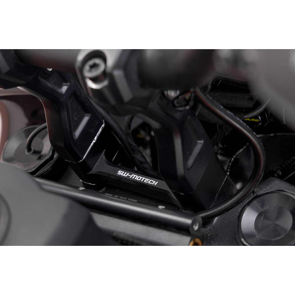 Riser Bar 50mm Sw-Motech LEH.18.039.10100/B Per HARLEY-DAVIDSON Pan ...