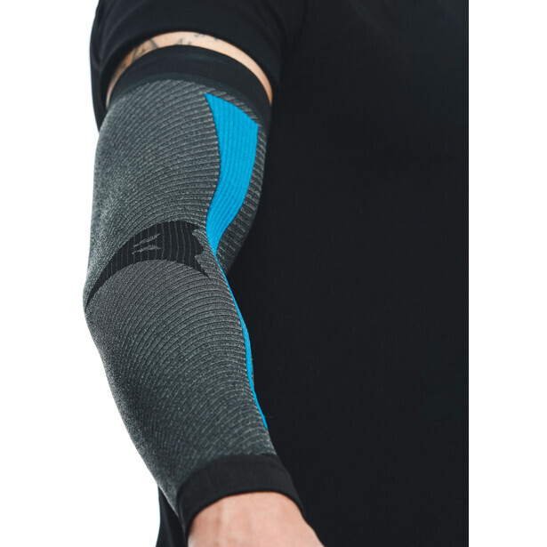 Technical sleeves in Dryan Dainese DRY ARM Black Blue For Sale Online - Outletmoto.eu